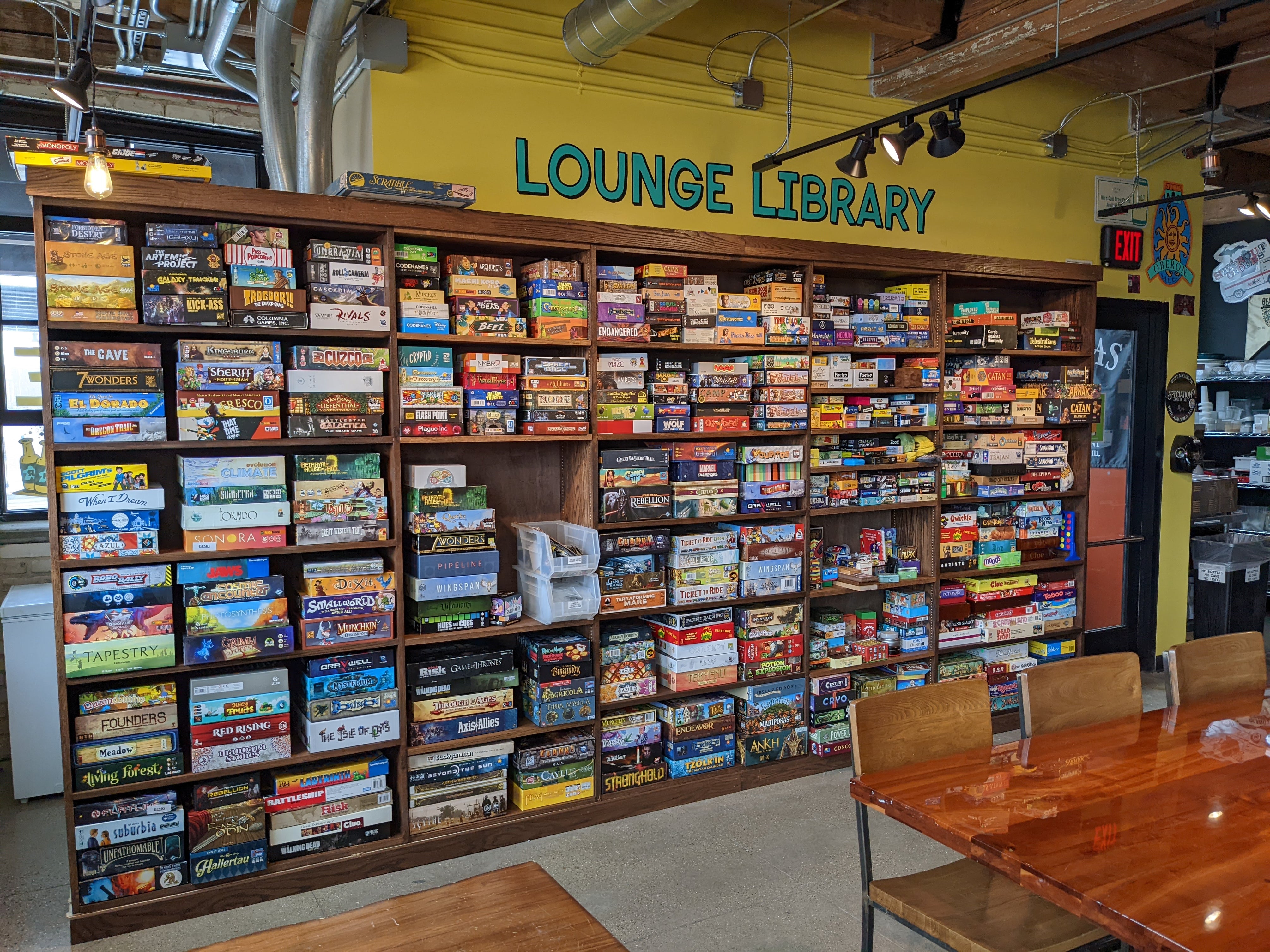 Bar & Lounge — House Rules Lounge